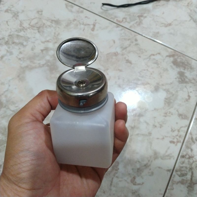 Jual TAMIYA BOTOL PENCET PEMBERSIH BAN 100ML (BOTOL SAJA) | Shopee ...