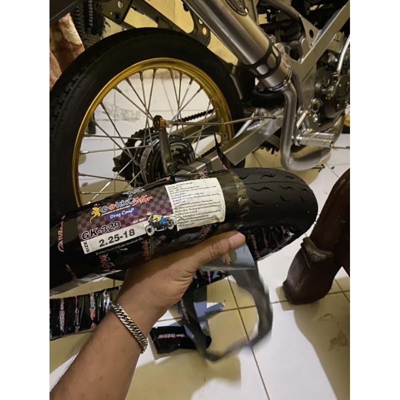 Jual ban vee rubber v329 ring 18 ukuran 225 x 18 | Shopee Indonesia