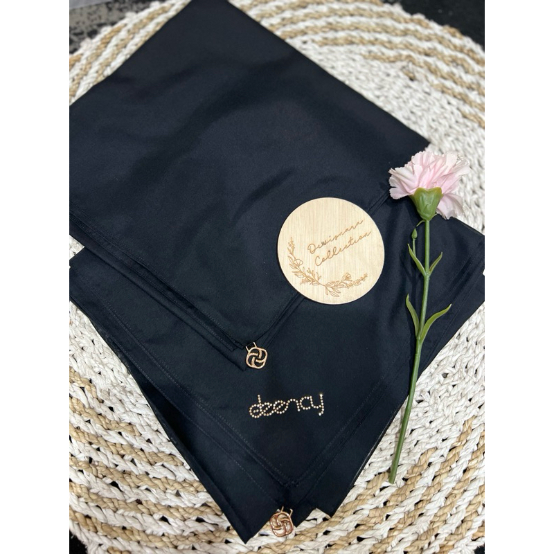 Jual Liza black Deenay doble logo new logo | Shopee Indonesia