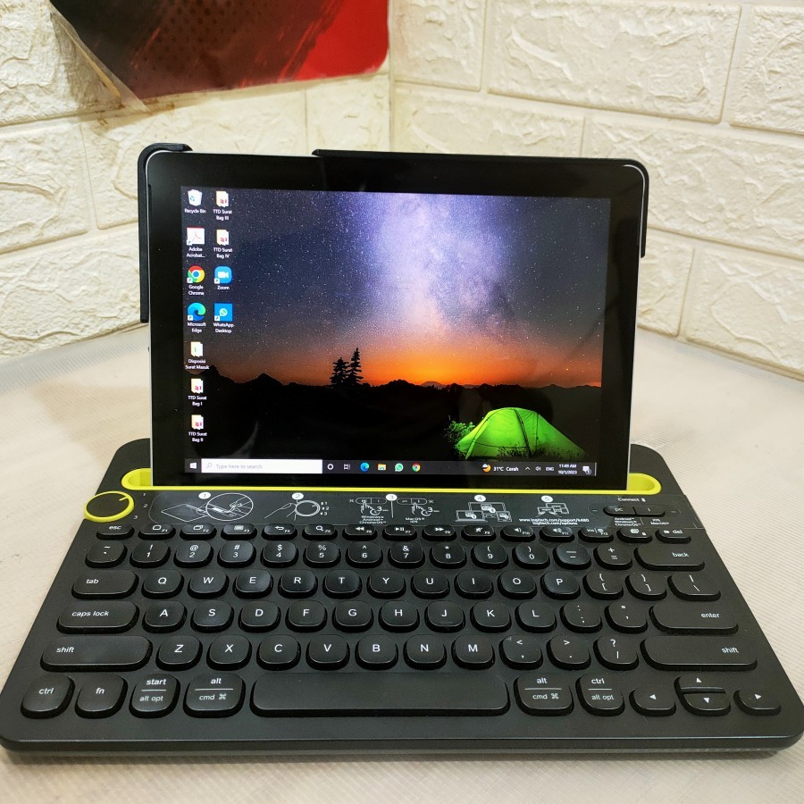 Jual microsoft surface go pentium cpu 4415Y ram 8 SSD 128 windows 10 ...