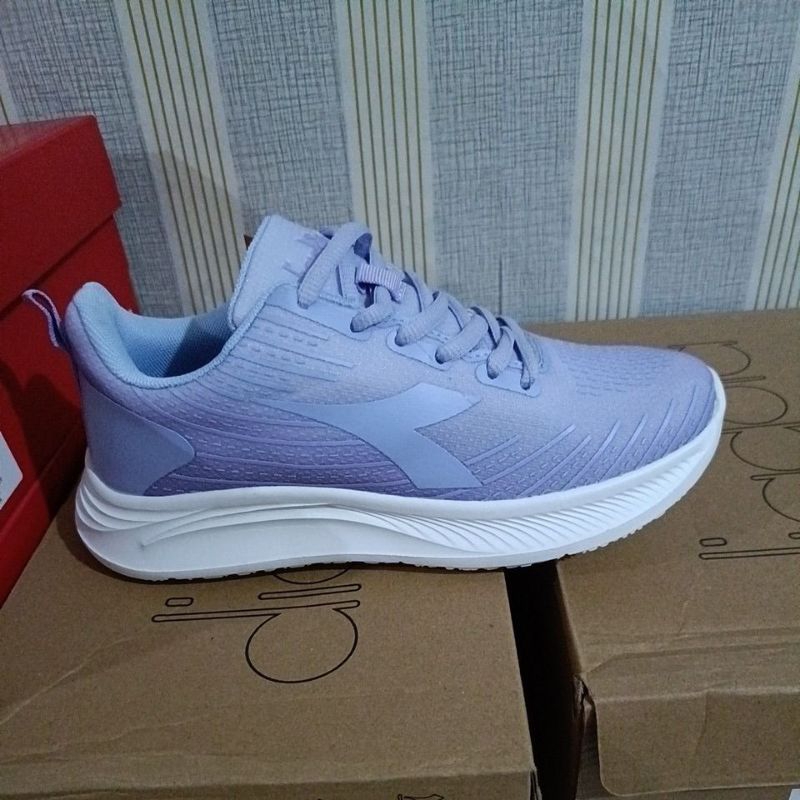 Jual Sepatu Diadora Original 100% (CEK VARIASI) | Shopee Indonesia