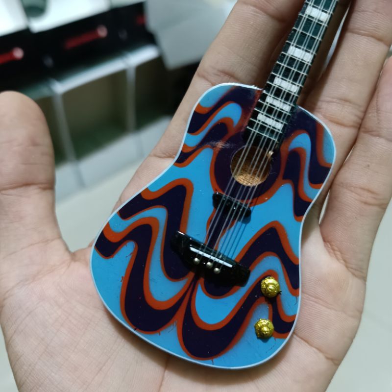 Jual miniatur gitar skala 1/6 aksesoris action figure 1/6 ukuran tinggi ...