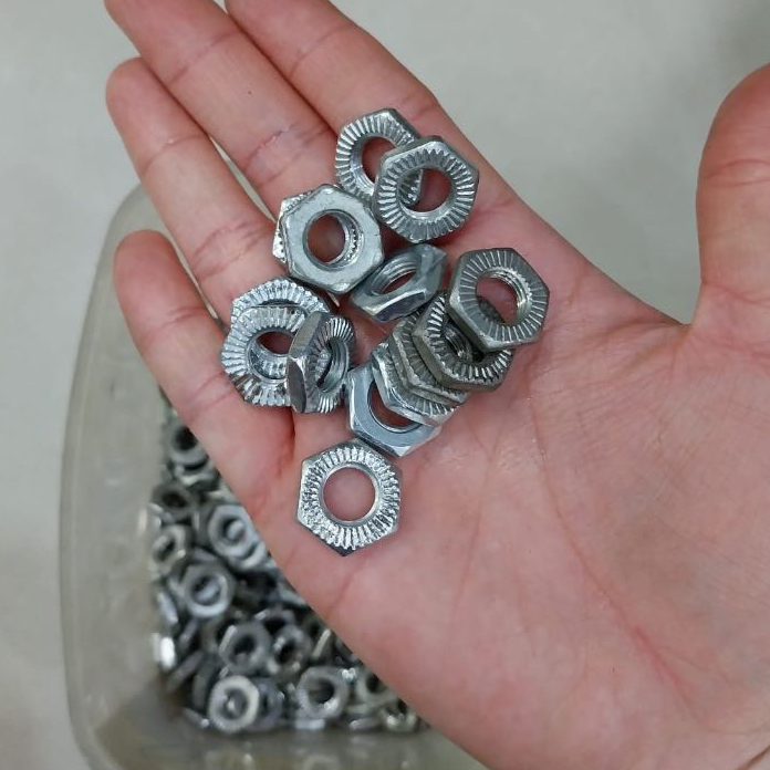 Jual mur tipis as roda belakang sepeda made in taiwan | Shopee Indonesia