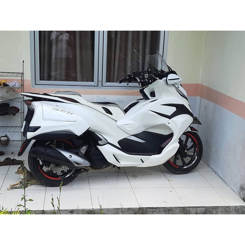 Jual Bodi custom baby Goldwing tanpa top box utk pcx 150 & pcx 160 ...