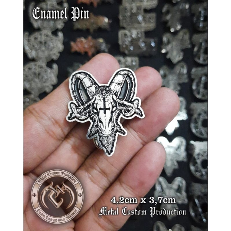 Jual Enamel Pin Badge Metal Black Witchery / Pin Badge / Pin Metal ...