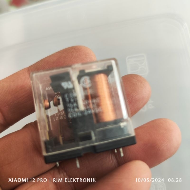 Jual relay omron 24v DC | Shopee Indonesia