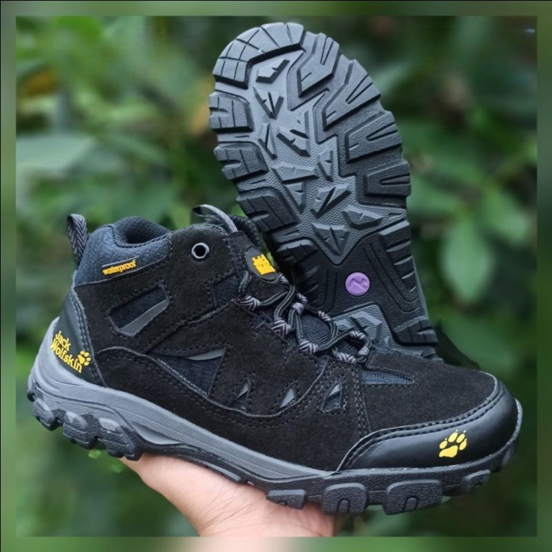 Jual SEPATU GUNUNG TRACKING OUDOOR DOUBLE SUEDE HITAM POLOS PRIA UKURAN ...