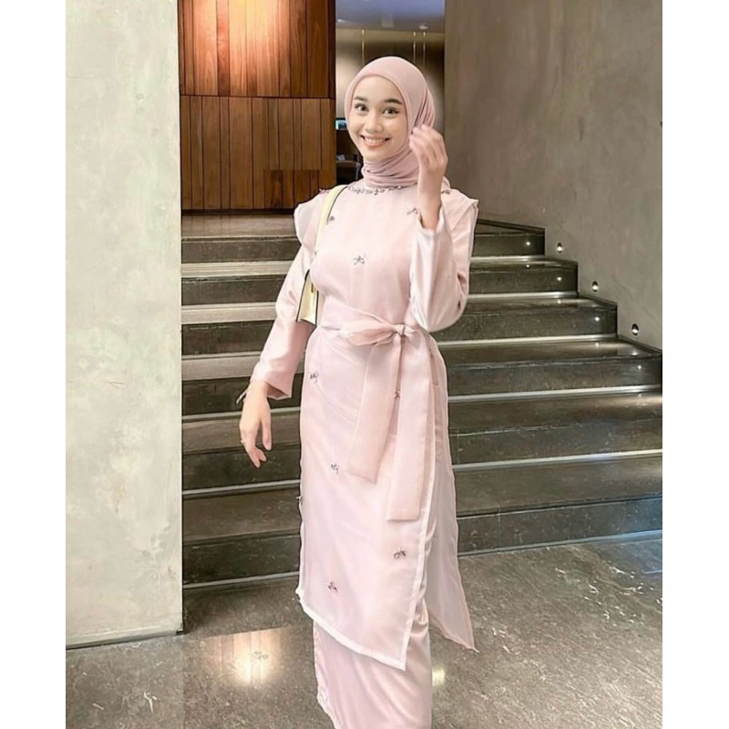 Jual Oneset Alleya Dress Baju Kondangan Silk Vest Organza Cantik Mewah Dress bridesmaid Baju ...