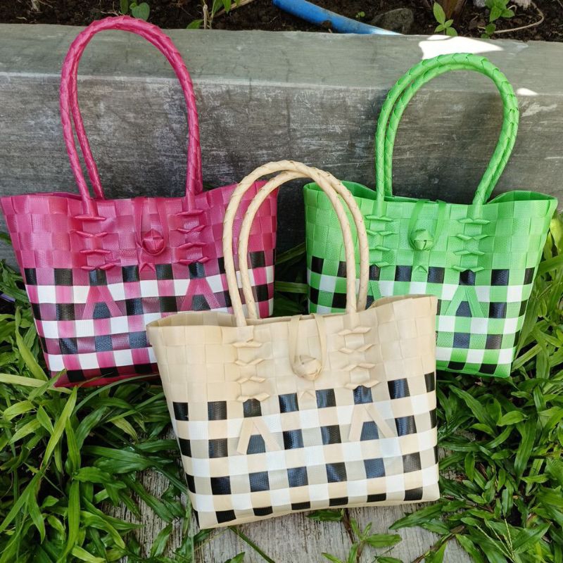 Jual tas anyaman souvenir mini pengait model 2 | Shopee Indonesia