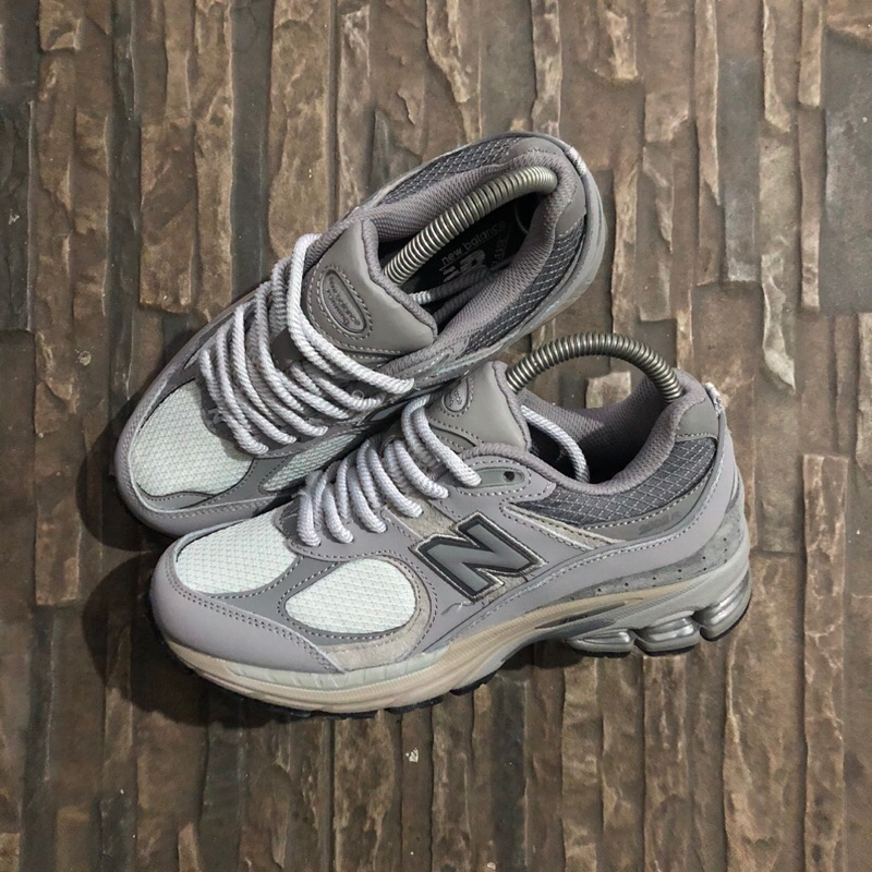 Jual New balance 2002R | Shopee Indonesia