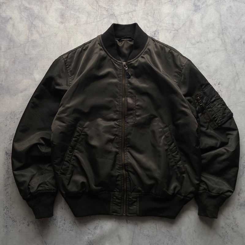 Jual Bomber Jacket MA-1 GU / Global Uniqlo (olive green) L | Shopee Indonesia