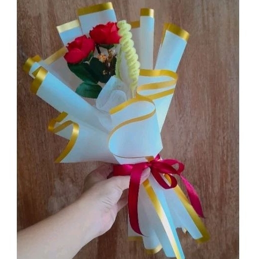 Jual BUKET BUNGA WISUDA FREE KARTU UCAPAN | Shopee Indonesia