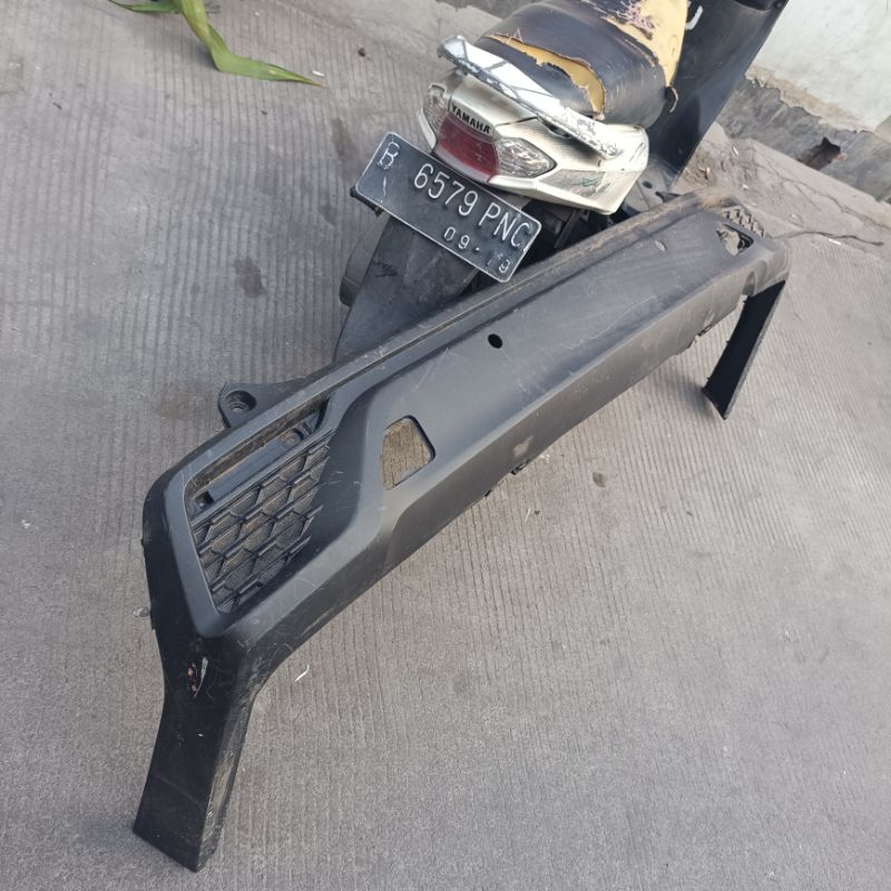 Jual bumper bemper belakang innova zenix 2023 2024 original siap order ...