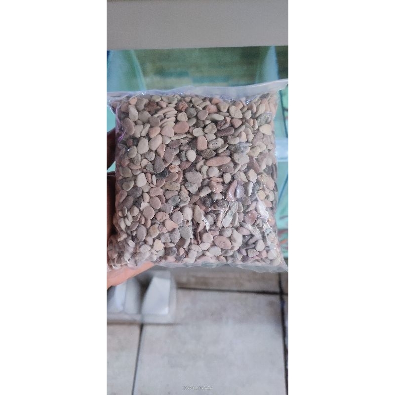 Jual Batu panca warna alam untuk dasa aquarium 1/2 kg | Shopee Indonesia