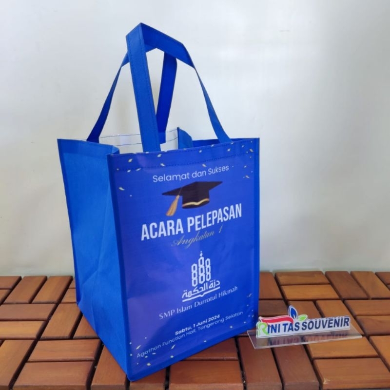 Jual SOUVENIR GOODIE BAG GRADUATION/PERPISAHAN TAS PERPISAHAN SEKOLAH ...