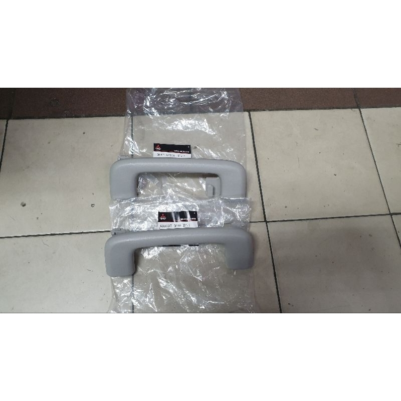 Jual Handle Grip Plafon Roof Handel Asli Mitsubishi All New Pajero ...