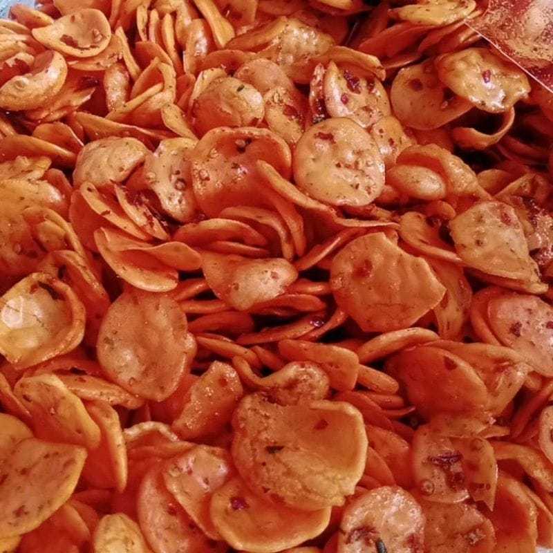 Jual [ 500GR ] KERUPUK SEBLAK MINI PEDAS DAUN JERUK 500 GRAM | Shopee ...