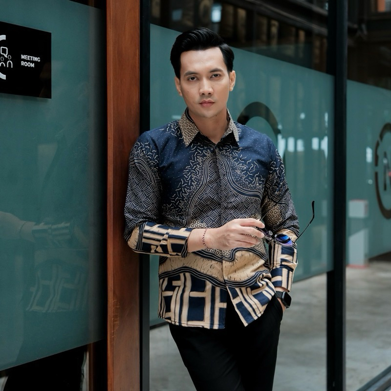 Jual LAPIS FURING!! Kemeja Batik Pria Lengan Panjang / Batik Kantor ...