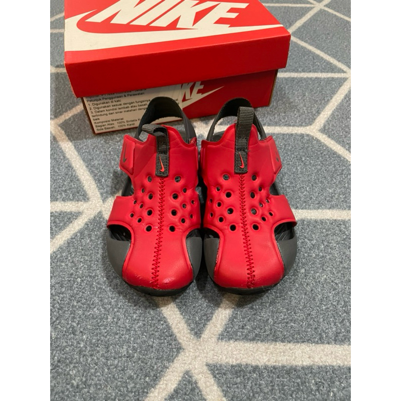 Jual (Preloved) Nike Sunray Protect 2 Kids University Red | Shopee ...