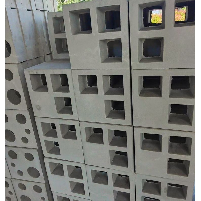 Jual Roster Beton Minimalis Terbuat Dari Cor Motif Persegi Random ...