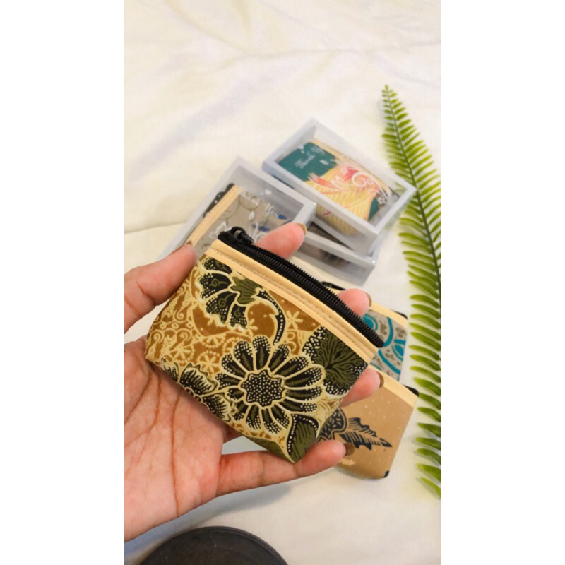Jual SOUVENIR PERNIKAHAN (isi 25) KEMAS MIKA DOMPET BATIK KOIN POUCH BATIK KHAS YOGYA SOLI KEMAS ...