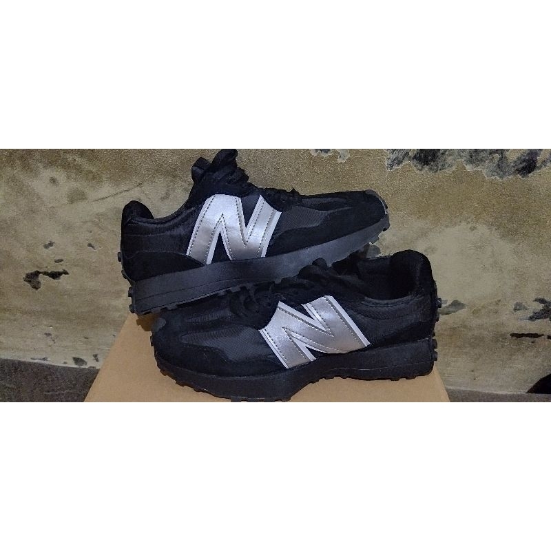 Jual NEW BALANCE 327 HITAM | Shopee Indonesia