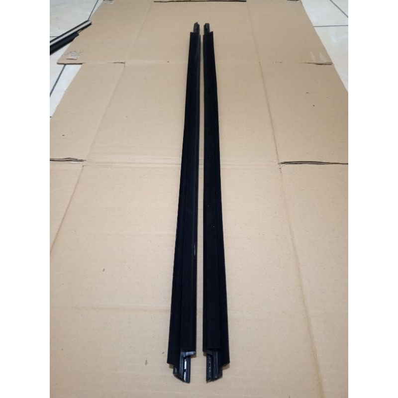 Jual KARET KACA/LIST KACA PINTU PELIPIT BAGIAN LUAR MOBIL INNOVA CROME ...