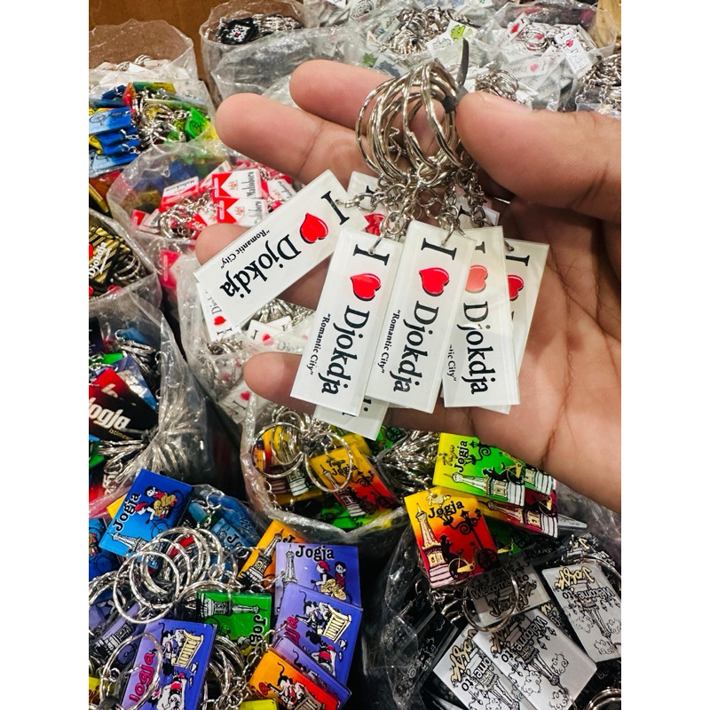 Jual Souvenir oleh oleh khas jogja gantungan kunci akrilik / key chain ...