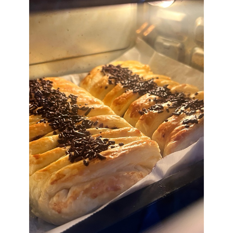 Jual BANANA STRUDEL RASA COKLAT/ KEJU/ TIRAMISU/ PIZZA/ BLUEBERRY ...