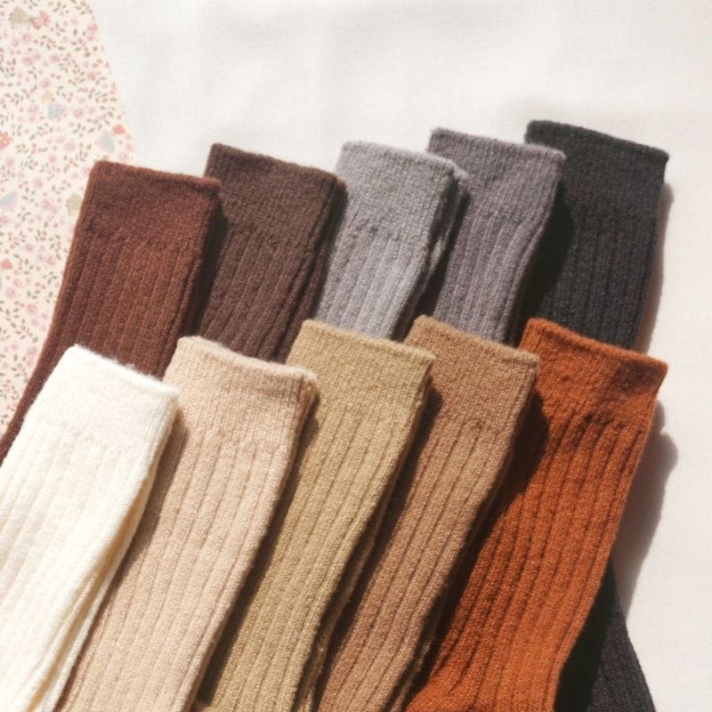 Jual Earth Tone Socks / Kaos Kaki Panjang Dewasa Polos Warna Earth Tone ...