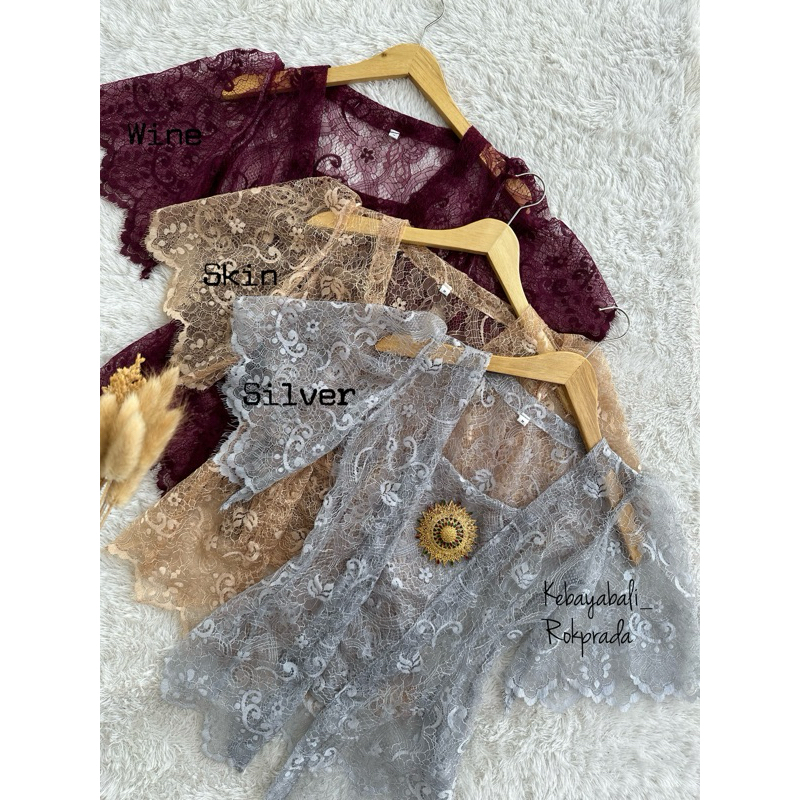 Jual KEBAYA SANTILI LACE TANGAN FUPPY PENDEK | Shopee Indonesia