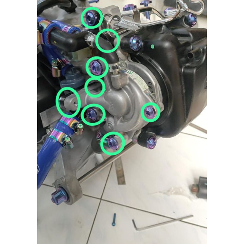 Jual Baut Set Titanium Waterpams Dan Termosat & Selang Radiator (8 PCS ...