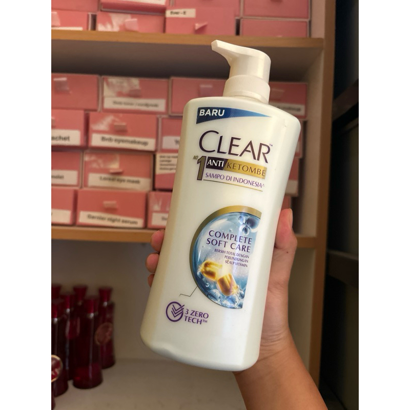 Jual CLEAR ANTI KETOMBE COMPLETE SOFT CARE 660ml SHAMPOO PUMP | Shopee Indonesia