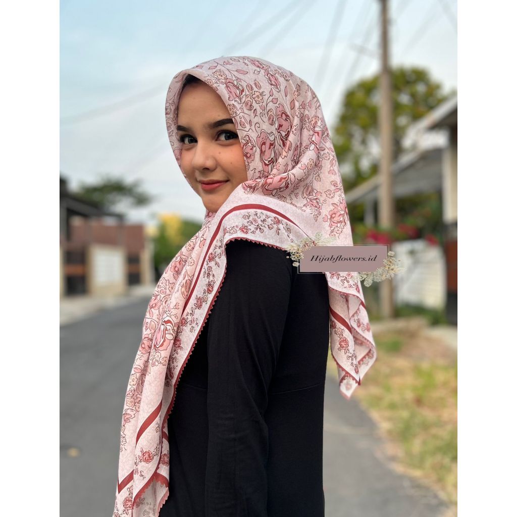 Jual kerudung segi empat Deraya Pattern Scraft malaysia hijab wanita ...