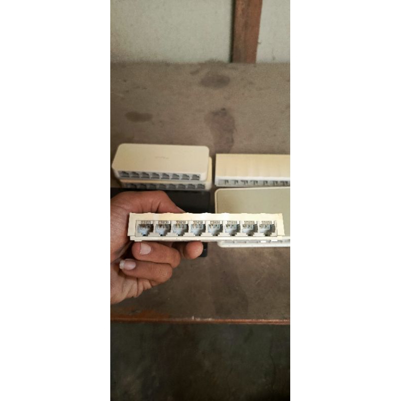 Jual switch hub bekas port 8 imigrasi non adaptor | Shopee Indonesia