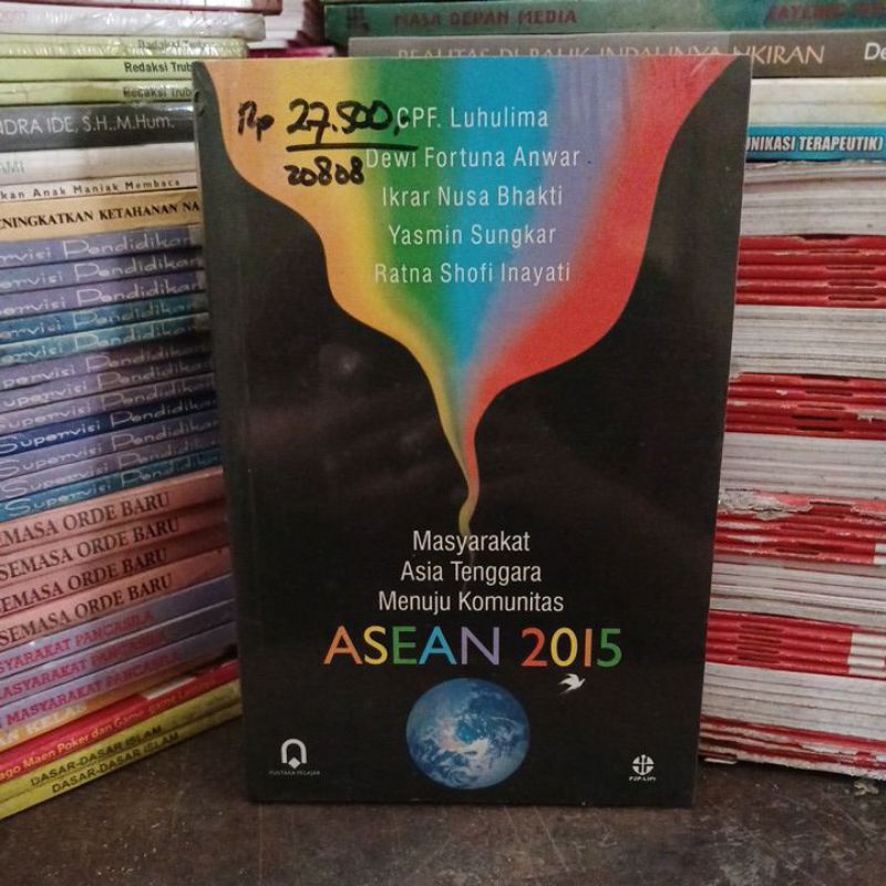 Jual Masyarakat Asia Tenggara menuju komunitas ASEAN 2015. cr38 ...