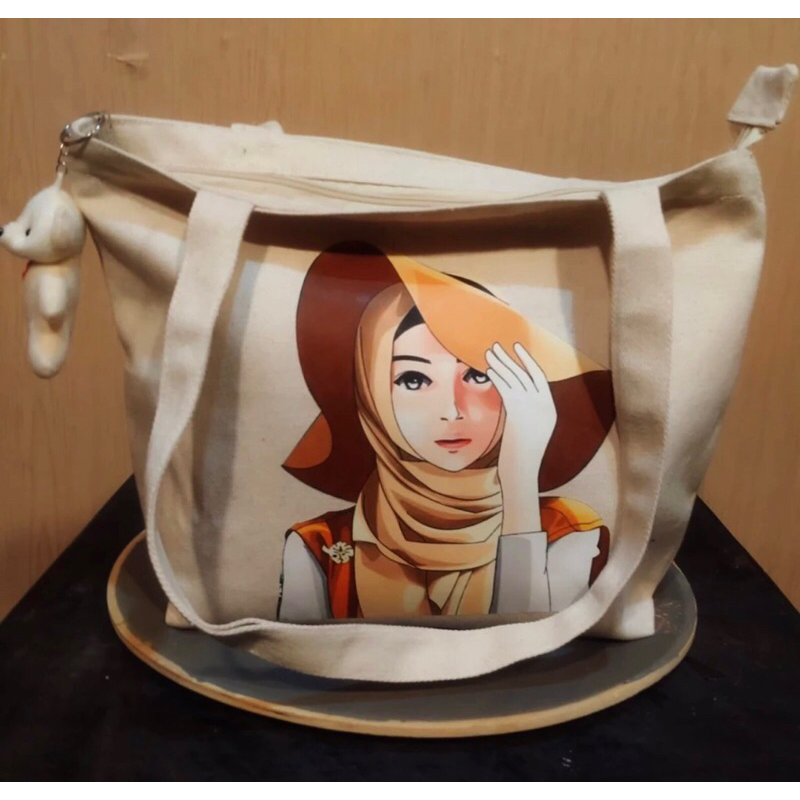 Jual TOTE BAG MOTIF KARTUN MUSLIMAH FREE CUSTOM GAMBAR DAN NAMA ...