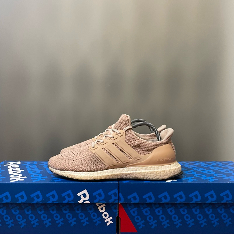 Jual 42 - Sepatu Lari Running Gym Adidas Bekas Second Adidas Ultra ...