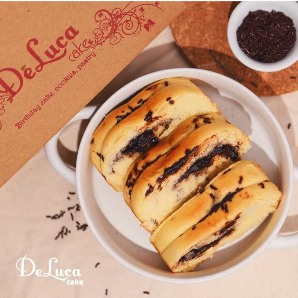 Jual Deluca Cake Sisir Meses Satu Loyang 12*25*10 Semarang Roti Enak ...