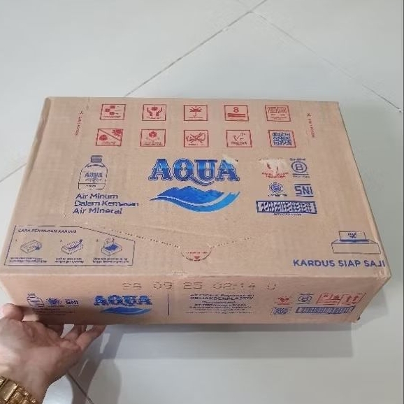 Jual Aqua cube Mini air mineral botol ( 1 dus isi 24 ) 220ml. | Shopee Indonesia