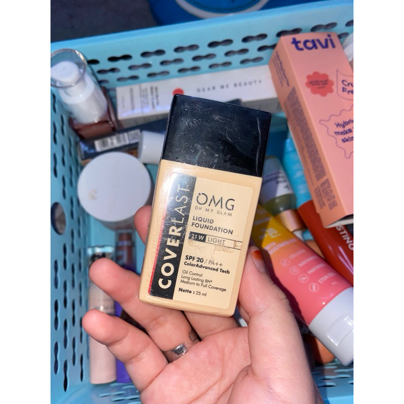 Jual Foundation OMG shade 21w Light | Shopee Indonesia