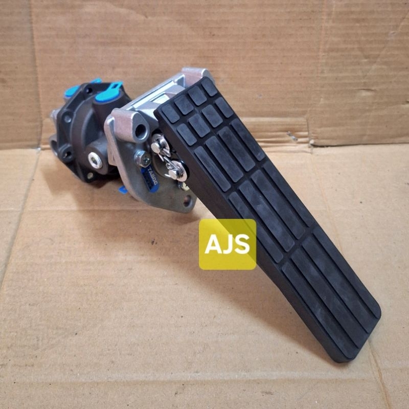 Jual Pedal Rem Foot Brake Assy HINO BUS RK RK8J RN S4716-03171 | Shopee ...