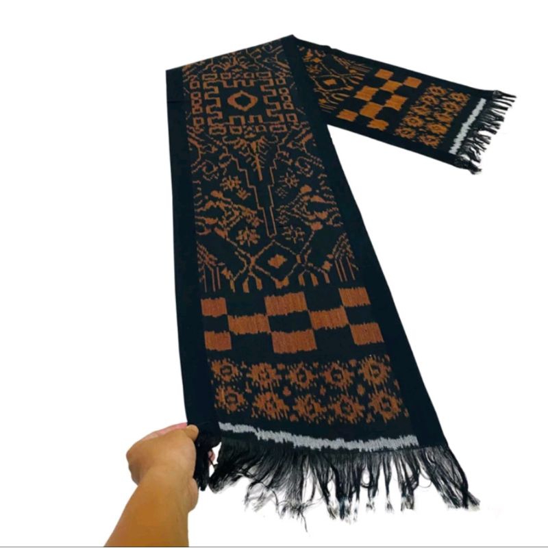 Jual Syall Tenun Selendang Toraja Tapestry Taplak Meja Paruki Gringsing ...