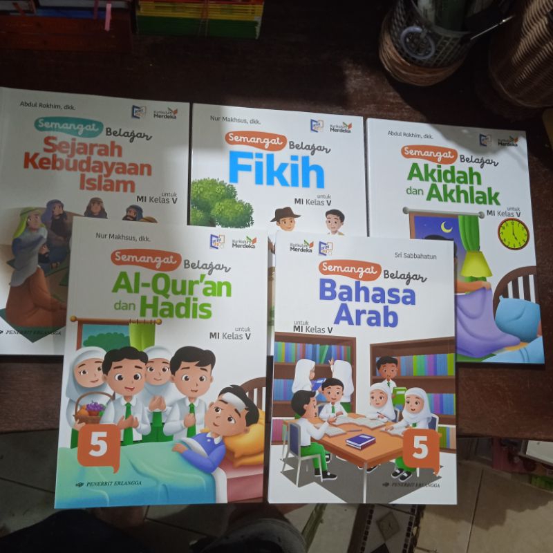 Jual Kelas 5 MI Semangat Belajar Bahasa Arab, Semangat Belajar Akidah dan Akhlak, Semangat ...