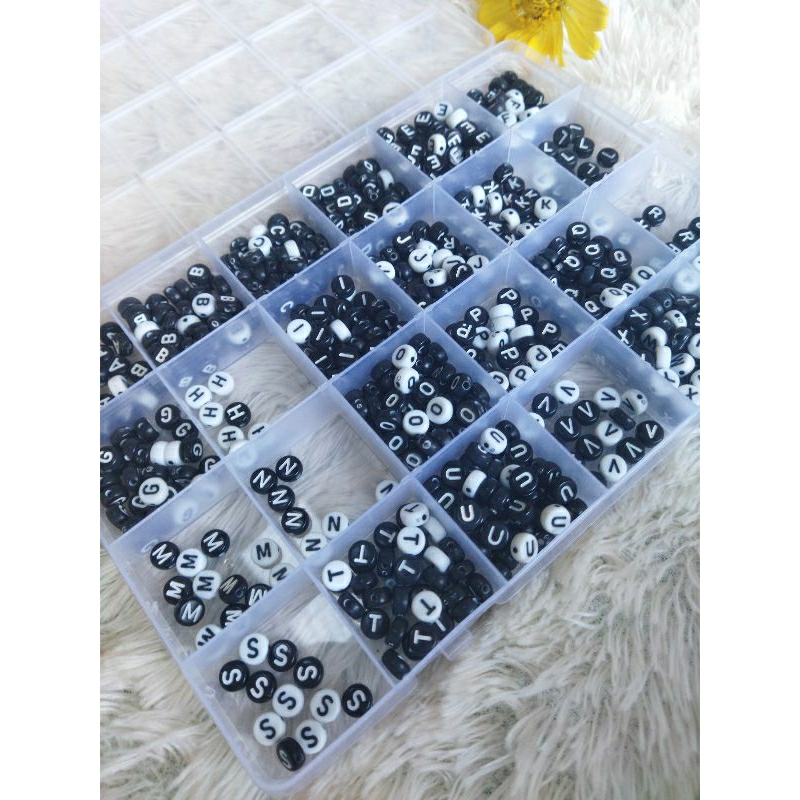 Jual BISA PILIH HURUF MOTE HURUF SATUAN BULAT HITAM DAN PUTIH | Shopee ...