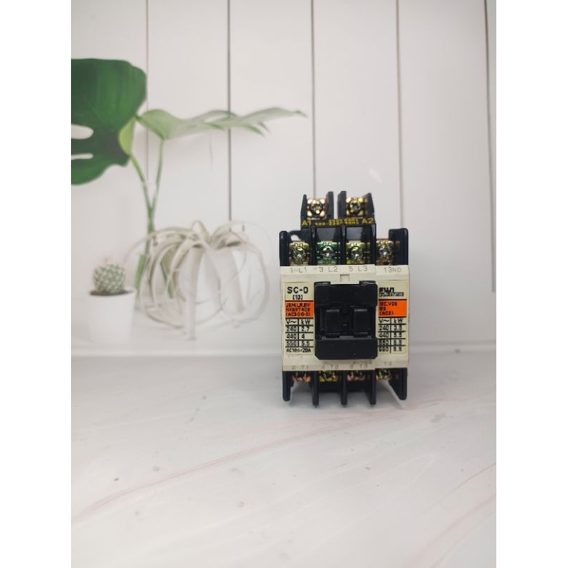 Jual kontaktor fuji sc-0 20a coil 220v | Shopee Indonesia