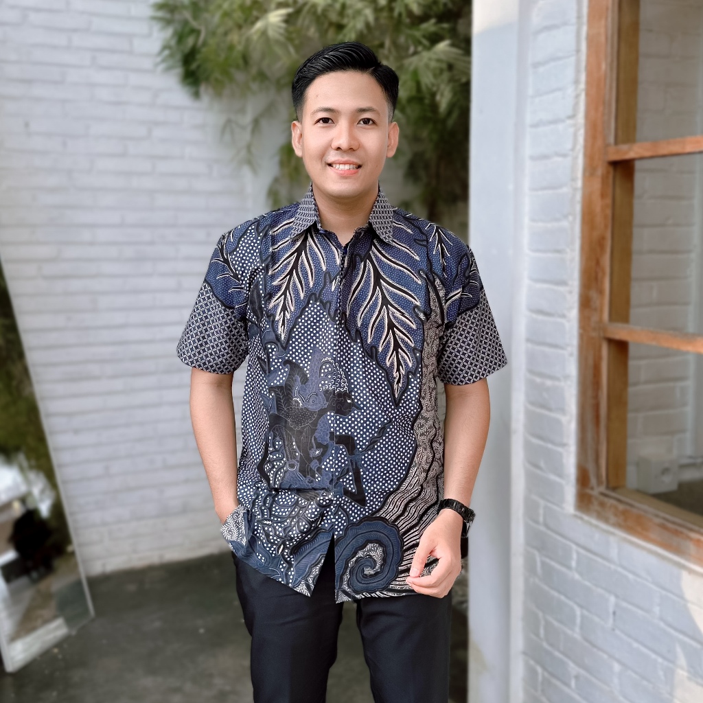 Jual Hem Batik Pria Wayang Daun Biru Batik Pria Lengan Pendek Exclusive ...