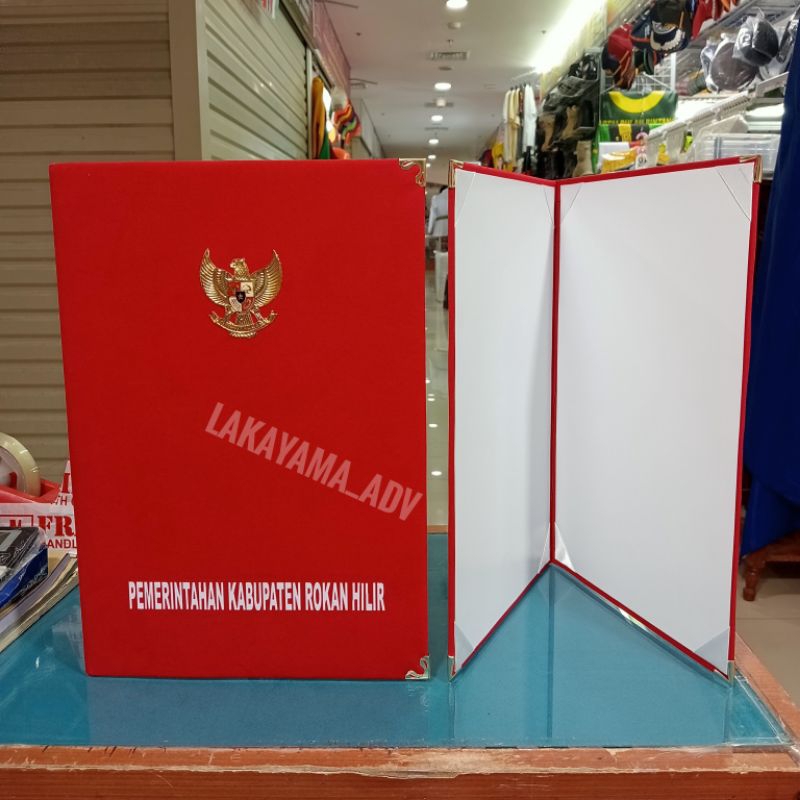 Jual map beludru berkualitas dengan tulisan/logo disablon plus Garuda ...