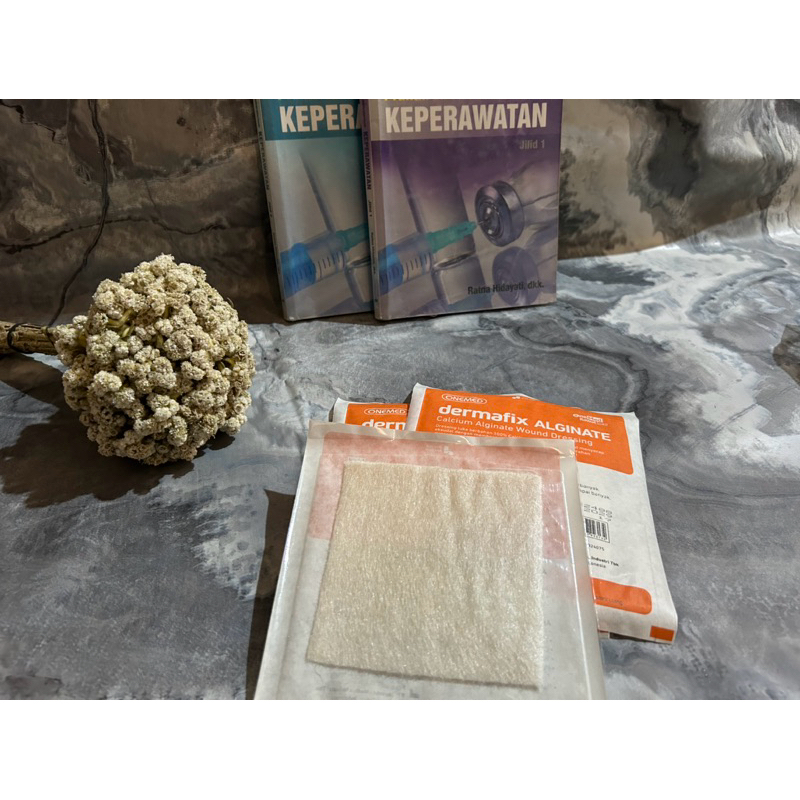 Jual Dermafix Alginate Wound Dressing 10 x 10cm OneMed | Shopee Indonesia