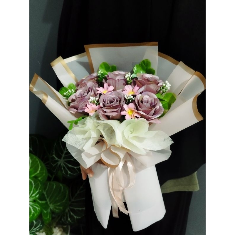 Jual buket mawar ARTIFICIAL - bucket bunga murah kode mawar ungu ...